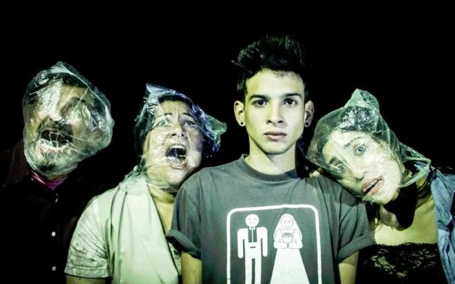 Un piromaniaco revela la disfuncionalidad familiar en Cara de fuego ...