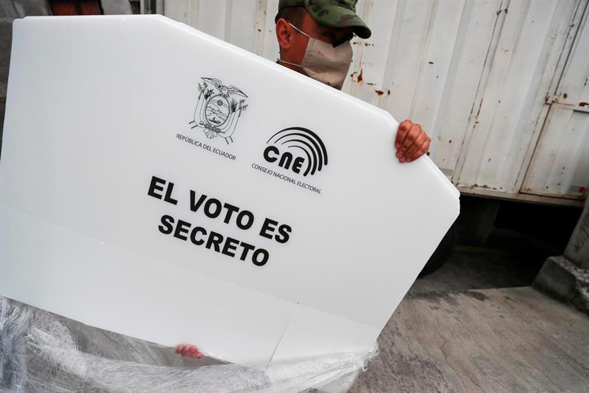 Elecciones en Ecuador: Arauz gana los comicios pero va a segunda vuelta