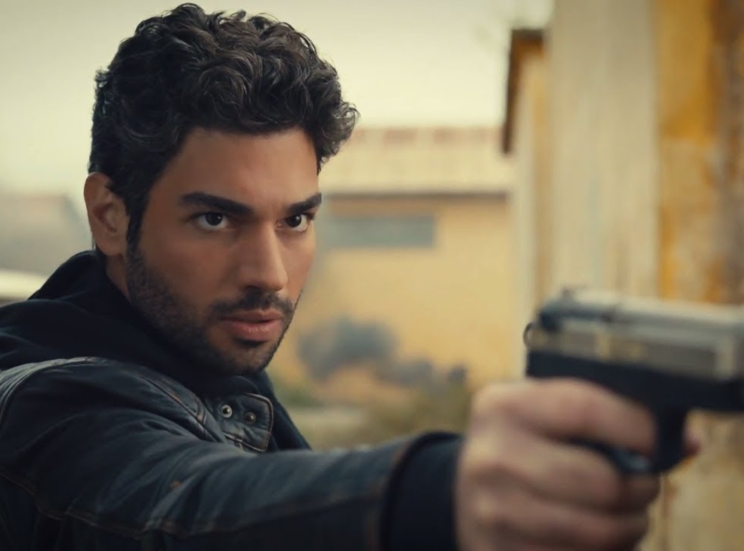 Actor turco famoso por encarnar a un policía atrapó un ladrón en Estambul