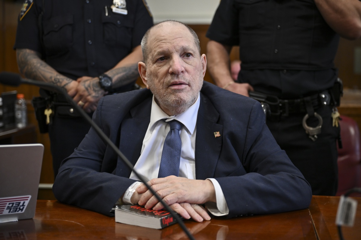 Harvey Weinstein es declarado culpable de un cargo de agresión sexual