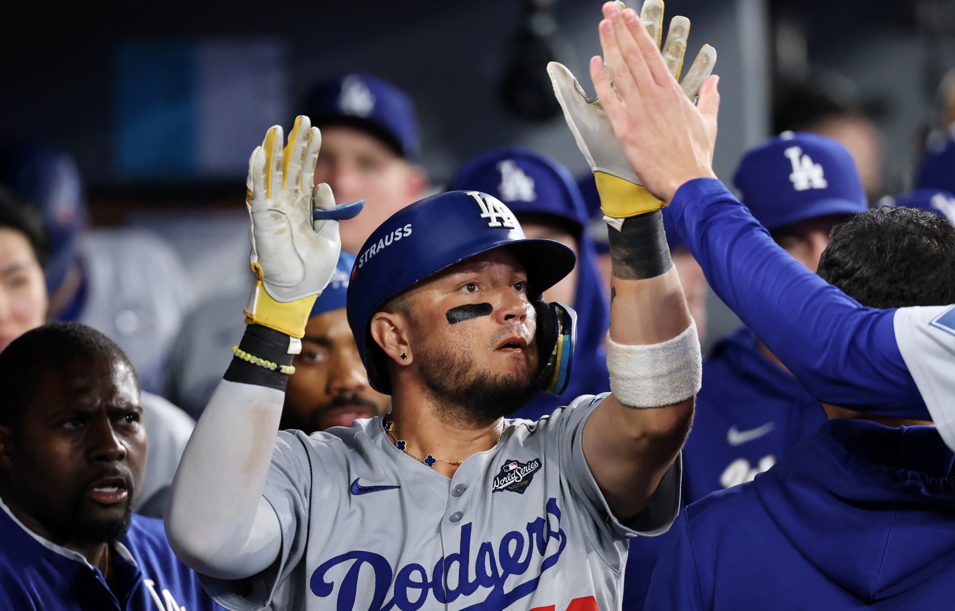Miguel Rojas lideró el poder latino detrás del triunfo de los Dodgers