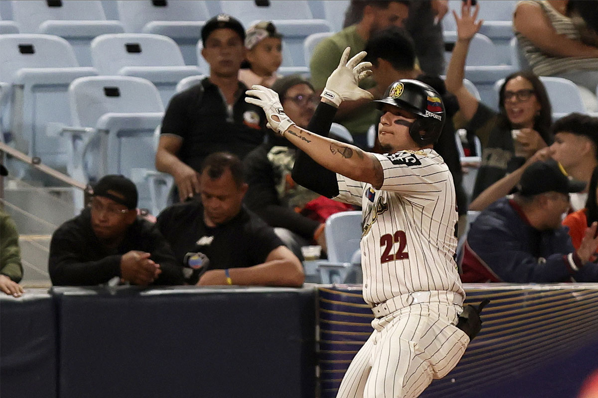 Yonathan Daza brilla y Leones extiende su racha a cuatro triunfos - EL ...