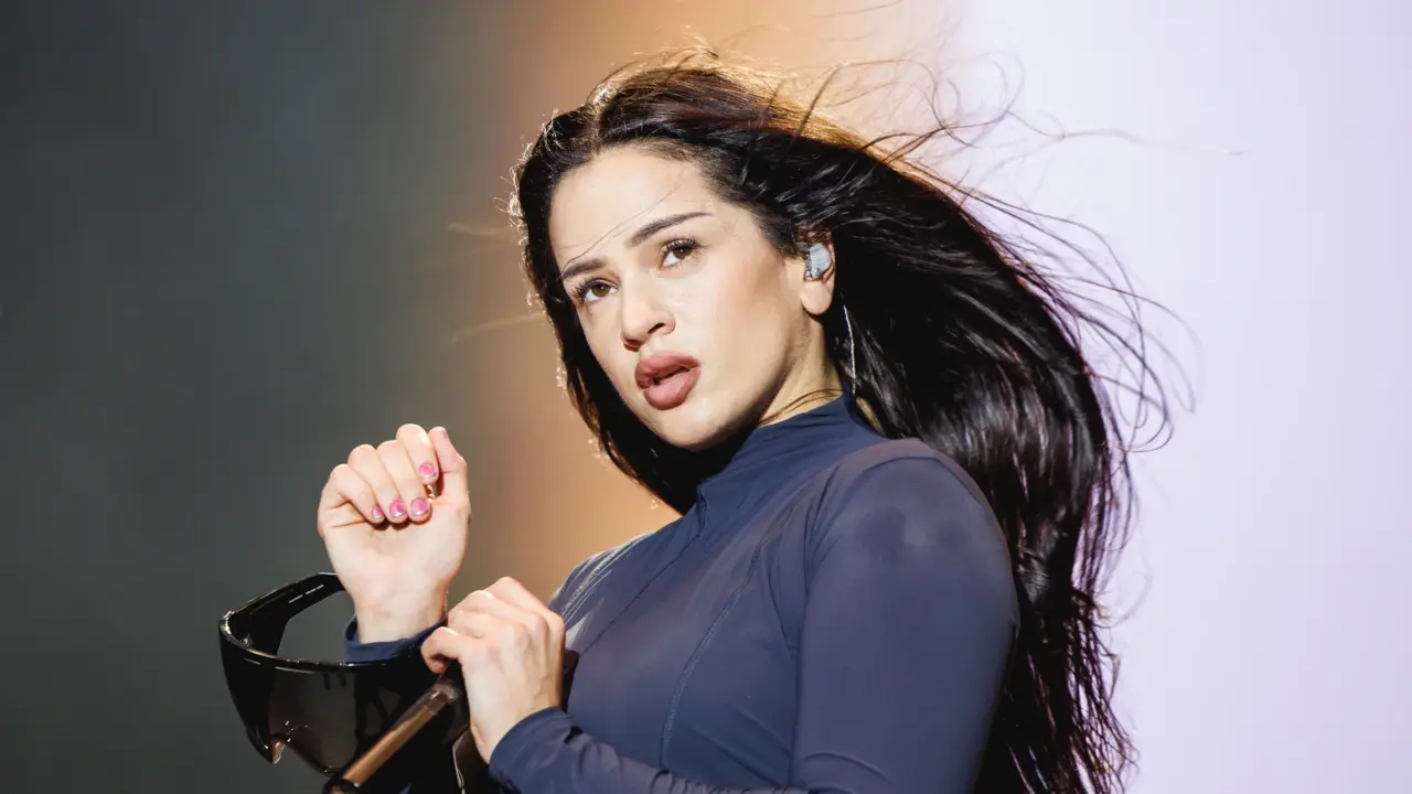 Crítica considera "Berghain" de Rosalía la canción del año